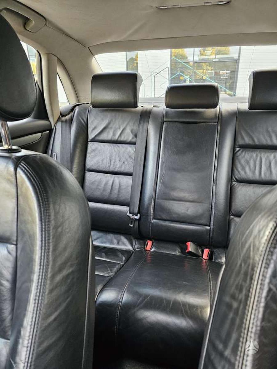 Zils Audi A4 2005 Kauņa, ar dzinēja tilpumu 2.50 L un nobraukumu 365 tūkst. km par 2400 €, foto 12 vietnē AUTOMOTO.COM.LV