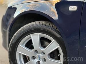 Blue Audi A4 2006 in Riga, with an engine capacity of 1.60 L and mileage of 290 thousand km for 2900 €, photo 15 on AUTOMOTO.COM.LV