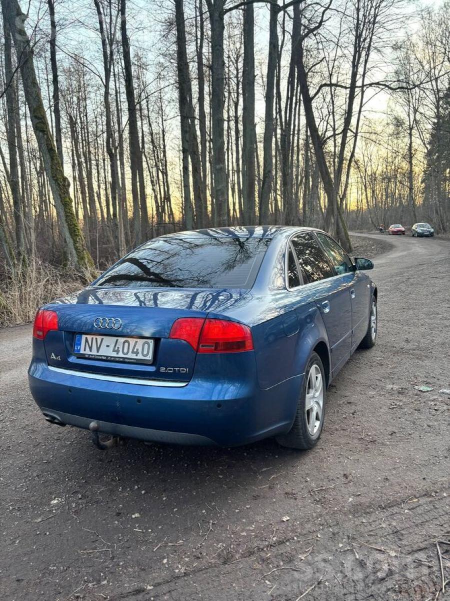 Zils Audi A4 2006 Rīga, ar dzinēja tilpumu 2.00 L un nobraukumu 350 tūkst. km par 2400 €, foto 5 vietnē AUTOMOTO.COM.LV