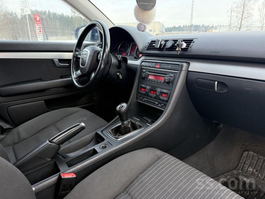 Zils Audi A4 2006 Rīga, ar dzinēja tilpumu 2.00 L un nobraukumu 350 tūkst. km par 2400 €, foto 6 vietnē AUTOMOTO.COM.LV