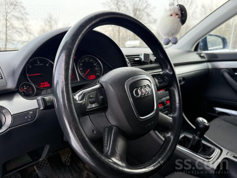 Zils Audi A4 2006 Rīga, ar dzinēja tilpumu 2.00 L un nobraukumu 350 tūkst. km par 2400 €, foto 8 vietnē AUTOMOTO.COM.LV
