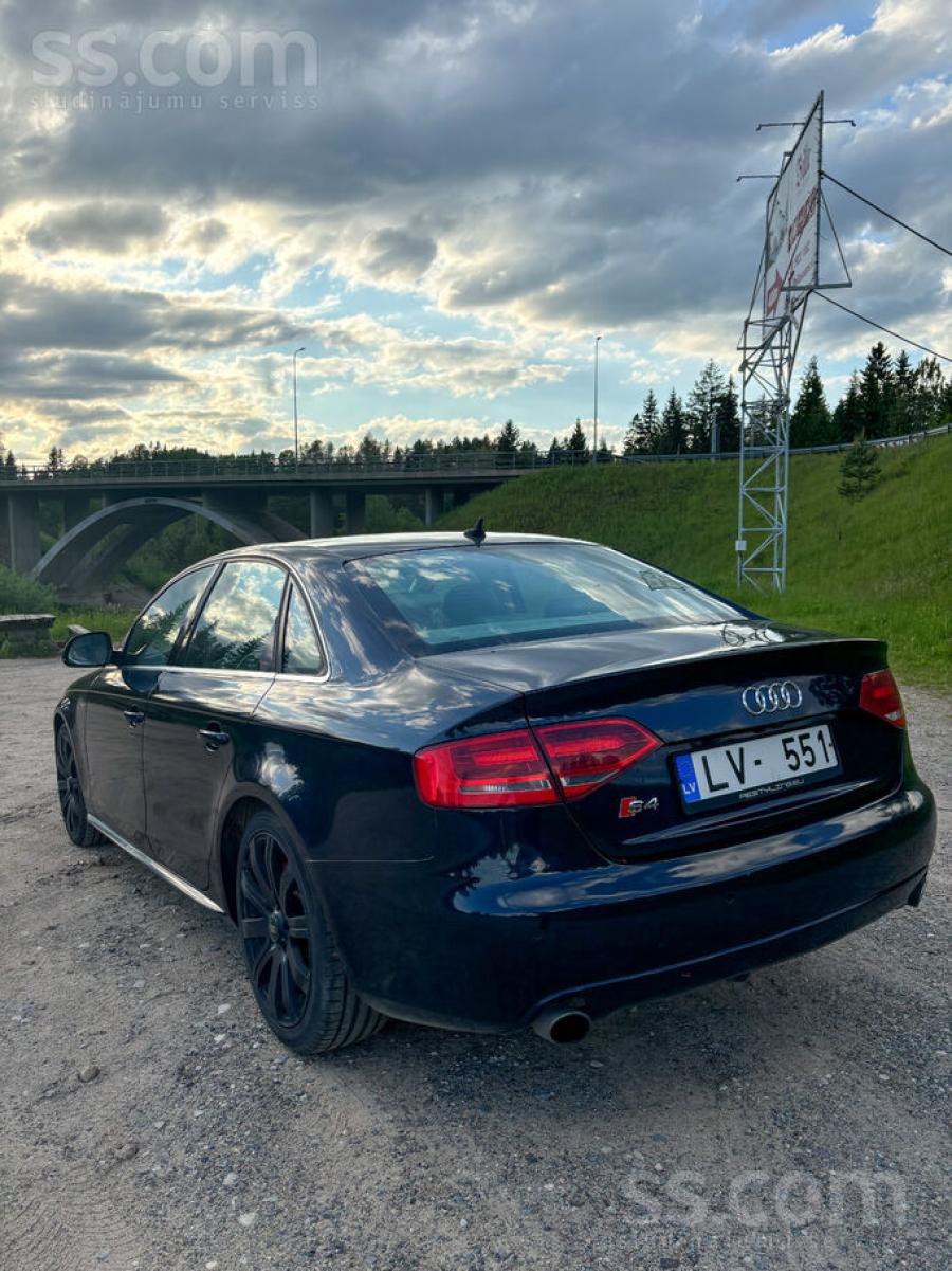 Zils Audi A4 2008 Cēsis, ar dzinēja tilpumu 2.70 L un nobraukumu 359 tūkst. km par 3000 €, foto 4 vietnē AUTOMOTO.COM.LV