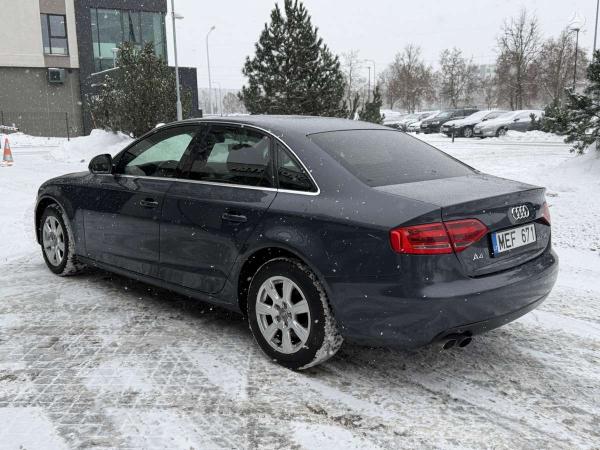 Zils Audi A4 2008 Viļņa, ar dzinēja tilpumu 1.97 L un nobraukumu 308 tūkst. km par 3350 €, foto 4 vietnē AUTOMOTO.COM.LV