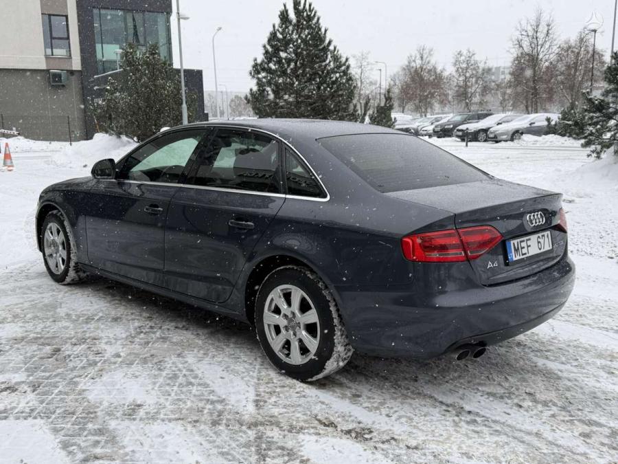 Blue Audi A4 2008 in Vilnius, with an engine capacity of 1.97 L and mileage of 308 thousand km for 3350 €, photo 4 on AUTOMOTO.COM.LV