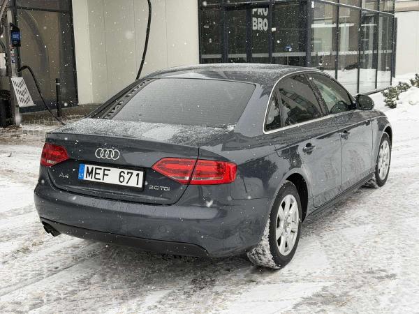Zils Audi A4 2008 Viļņa, ar dzinēja tilpumu 1.97 L un nobraukumu 308 tūkst. km par 3350 €, foto 7 vietnē AUTOMOTO.COM.LV