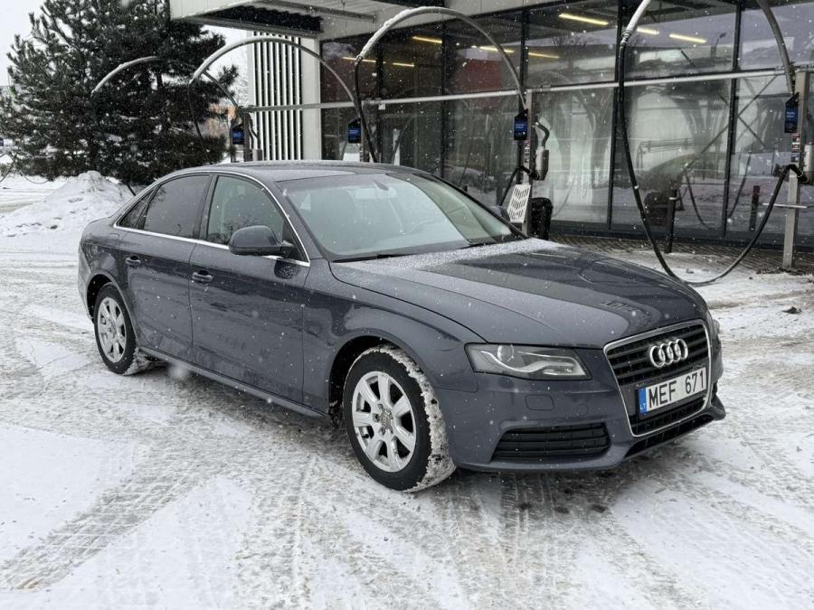 Blue Audi A4 2008 in Vilnius, with an engine capacity of 1.97 L and mileage of 308 thousand km for 3350 €, photo 10 on AUTOMOTO.COM.LV