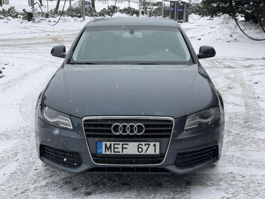 Blue Audi A4 2008 in Vilnius, with an engine capacity of 1.97 L and mileage of 308 thousand km for 3350 €, photo 12 on AUTOMOTO.COM.LV