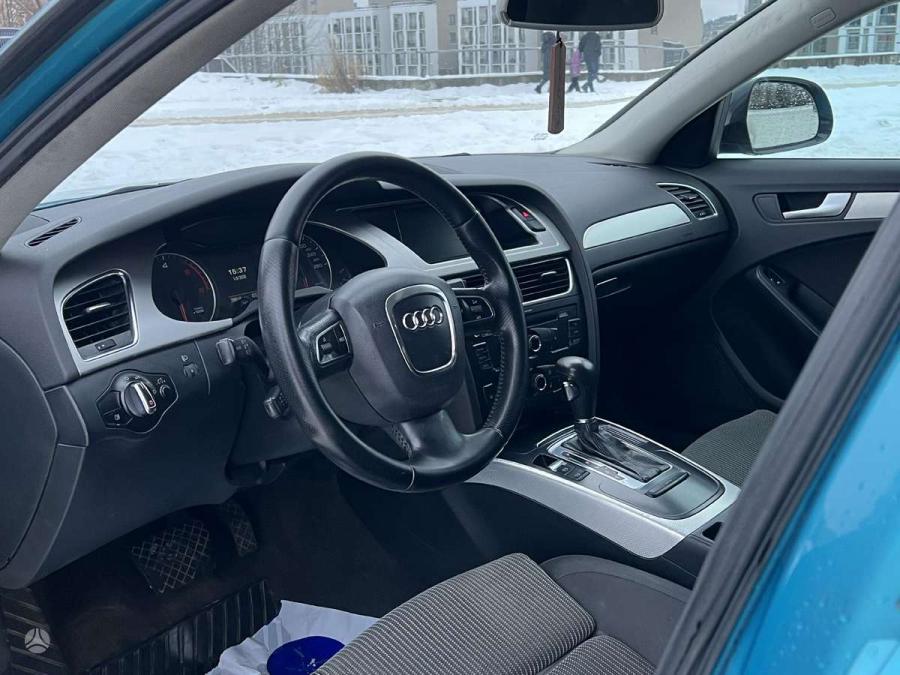 Blue Audi A4 2008 in Vilnius, with an engine capacity of 1.97 L and mileage of 399 thousand km for 3200 €, photo 8 on AUTOMOTO.COM.LV