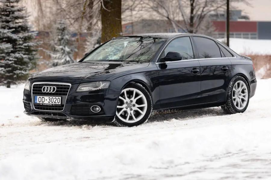 Zils Audi A4 2008 Jelgava, ar dzinēja tilpumu 2.00 L un nobraukumu 374 tūkst. km par 4900 €, foto 1 vietnē AUTOMOTO.COM.LV