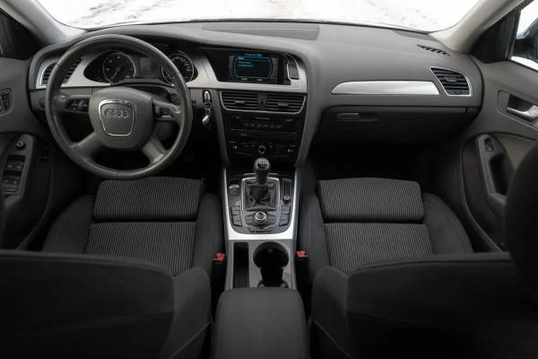 Blue Audi A4 2008 in Jelgava, with an engine capacity of 2.00 L and mileage of 374 thousand km for 4900 €, photo 8 on AUTOMOTO.COM.LV