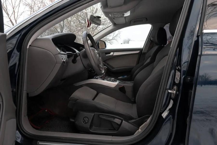 Zils Audi A4 2008 Jelgava, ar dzinēja tilpumu 2.00 L un nobraukumu 374 tūkst. km par 4900 €, foto 12 vietnē AUTOMOTO.COM.LV