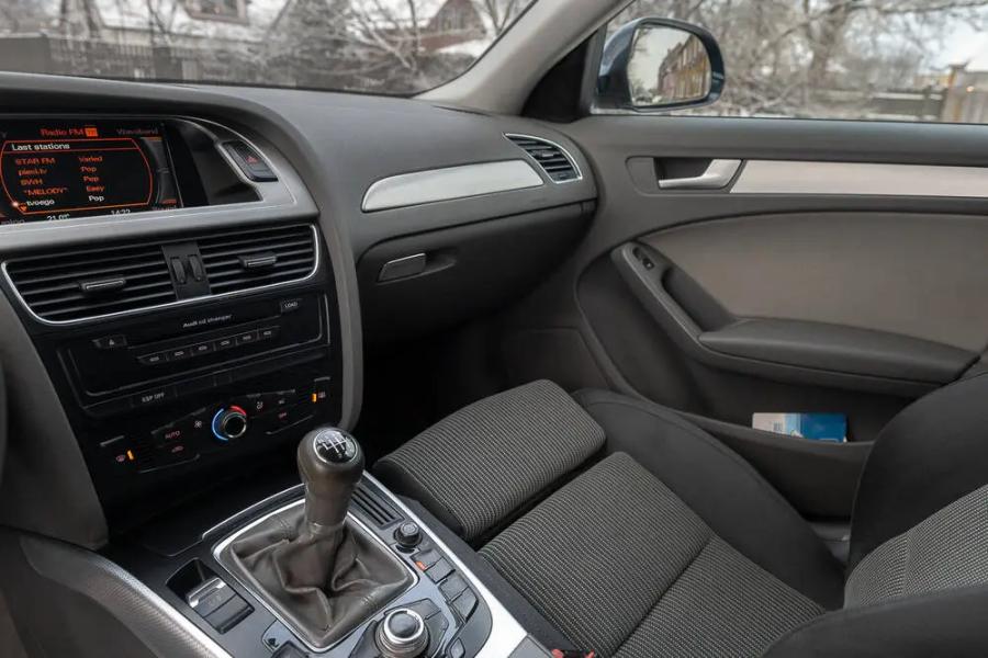 Zils Audi A4 2008 Jelgava, ar dzinēja tilpumu 2.00 L un nobraukumu 374 tūkst. km par 4900 €, foto 14 vietnē AUTOMOTO.COM.LV