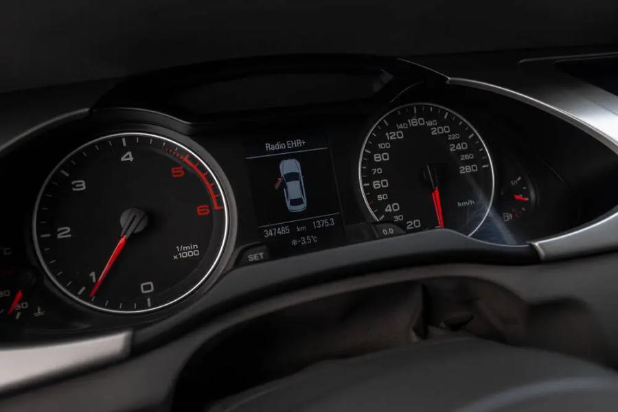 Zils Audi A4 2008 Jelgava, ar dzinēja tilpumu 2.00 L un nobraukumu 374 tūkst. km par 4900 €, foto 15 vietnē AUTOMOTO.COM.LV