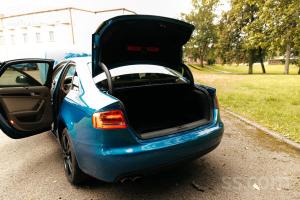 Blue Audi A4 2008 in Daugavpils, with an engine capacity of 2.00 L and mileage of 354 thousand km for 5400 €, photo 10 on AUTOMOTO.COM.LV
