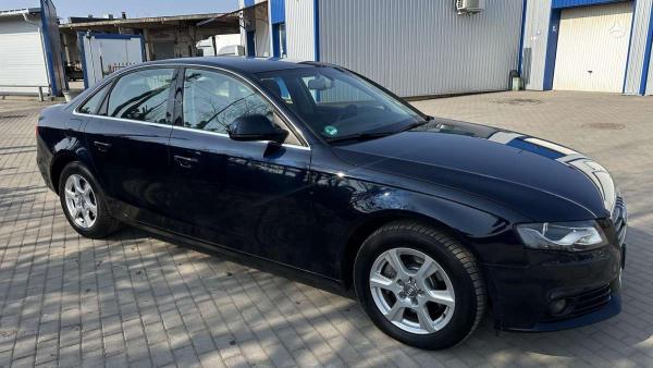 Zils Audi A4 2008 Marijampole, ar dzinēja tilpumu 2.70 L un nobraukumu 295 tūkst. km par 5200 €, foto 6 vietnē AUTOMOTO.COM.LV