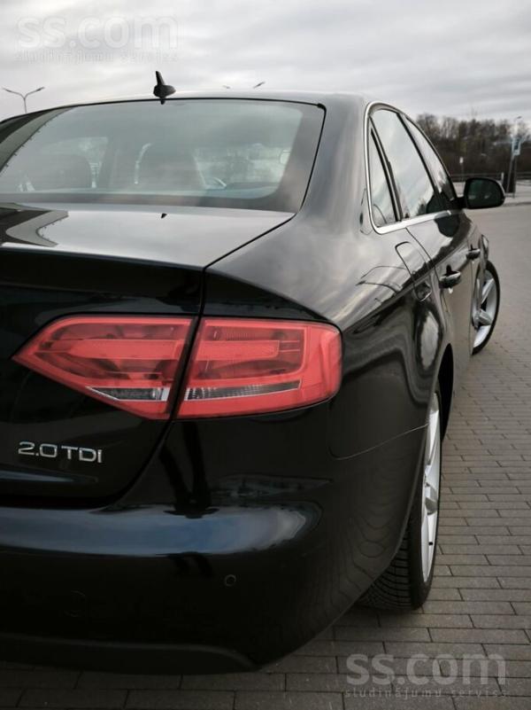 Zils Audi A4 2009 Rēzekne, ar dzinēja tilpumu 2.00 L un nobraukumu 282 tūkst. km par 6100 €, foto 5 vietnē AUTOMOTO.COM.LV