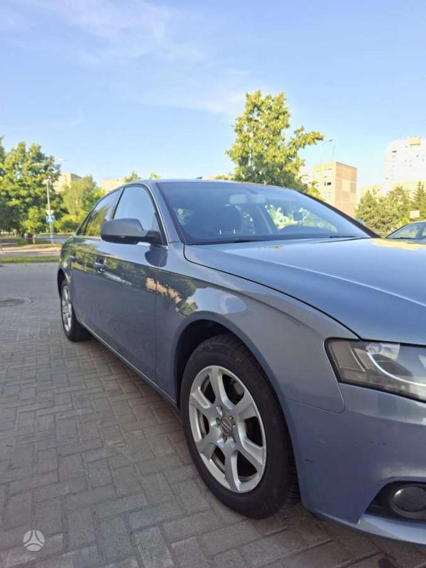 Zils Audi A4 2009 Viļņa, ar dzinēja tilpumu 1.97 L un nobraukumu 349 tūkst. km par 3950 €, foto 10 vietnē AUTOMOTO.COM.LV
