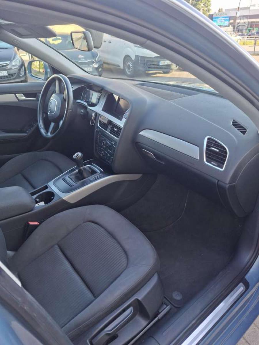 Zils Audi A4 2009 Viļņa, ar dzinēja tilpumu 1.97 L un nobraukumu 349 tūkst. km par 3950 €, foto 13 vietnē AUTOMOTO.COM.LV