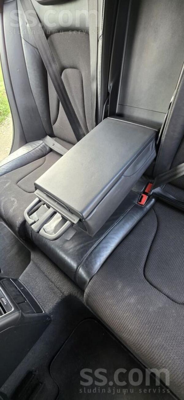 Zils Audi A4 2009 Rīga, ar dzinēja tilpumu 2.00 L un nobraukumu 233 tūkst. km par 5200 €, foto 9 vietnē AUTOMOTO.COM.LV