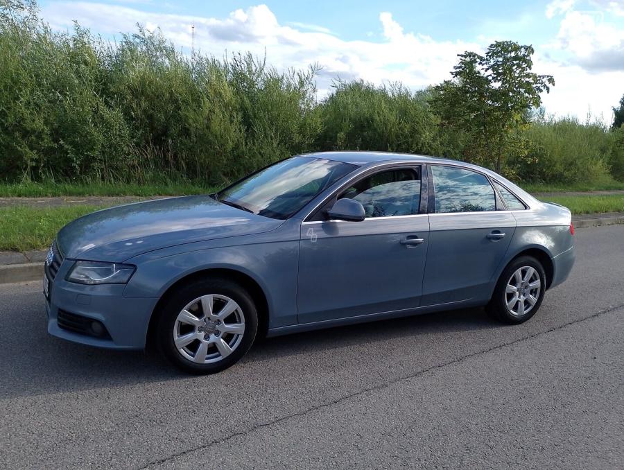 Blue Audi A4 2009 in Vilnius, with an engine capacity of 2.00 L and mileage of 418 thousand km for 2550 €, photo 9 on AUTOMOTO.COM.LV