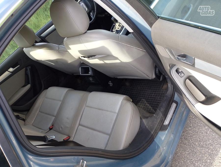 Blue Audi A4 2009 in Vilnius, with an engine capacity of 2.00 L and mileage of 418 thousand km for 2550 €, photo 15 on AUTOMOTO.COM.LV