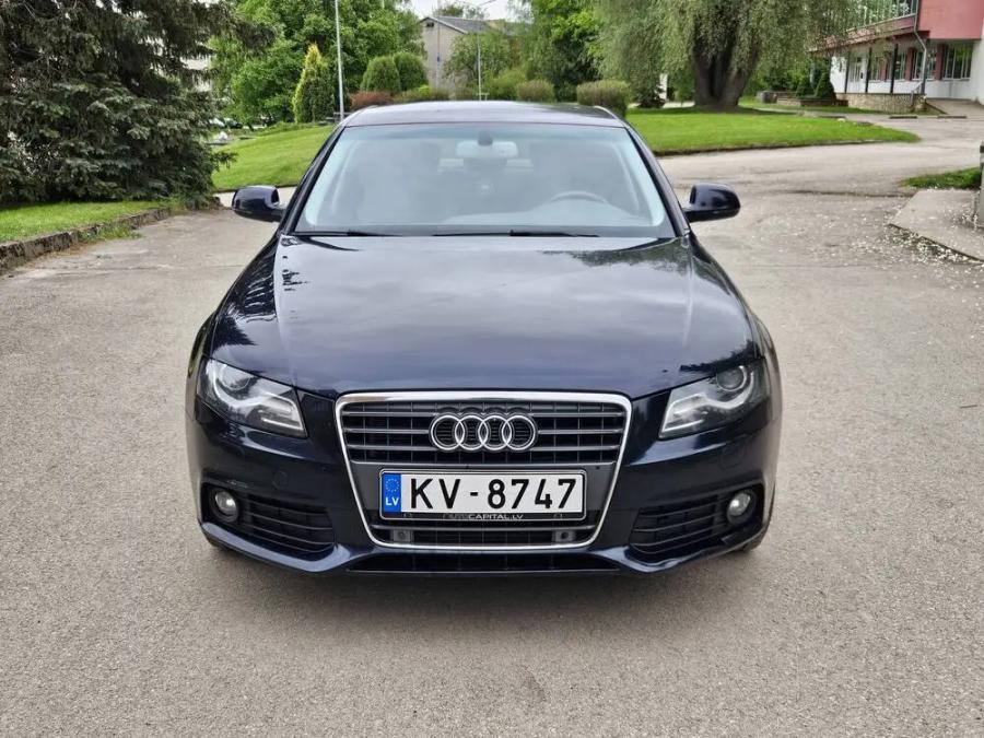 Zils Audi A4 2010 Jēkabpils, ar dzinēja tilpumu 2.00 L un nobraukumu 292 tūkst. km par 4990 €, foto 4 vietnē AUTOMOTO.COM.LV