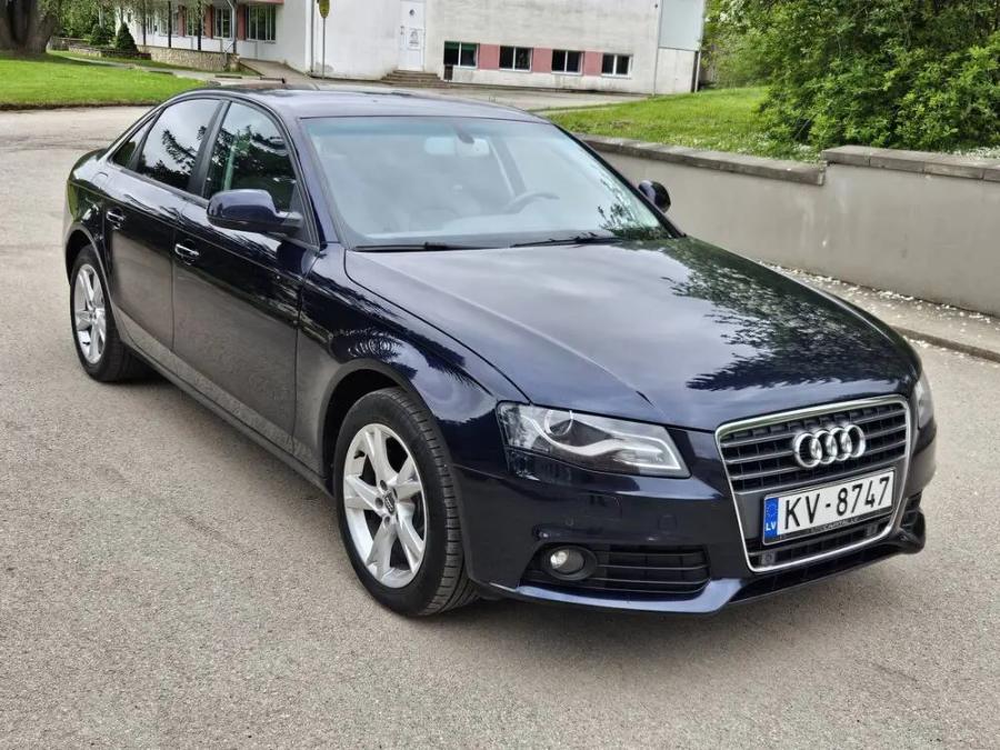 Zils Audi A4 2010 Jēkabpils, ar dzinēja tilpumu 2.00 L un nobraukumu 292 tūkst. km par 4990 €, foto 5 vietnē AUTOMOTO.COM.LV