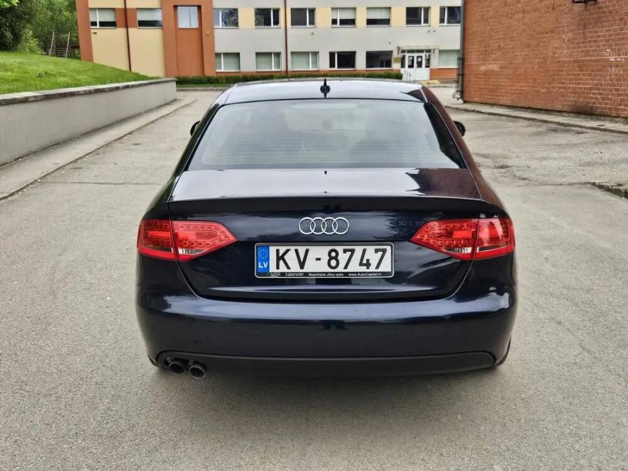 Zils Audi A4 2010 Jēkabpils, ar dzinēja tilpumu 2.00 L un nobraukumu 292 tūkst. km par 4990 €, foto 10 vietnē AUTOMOTO.COM.LV