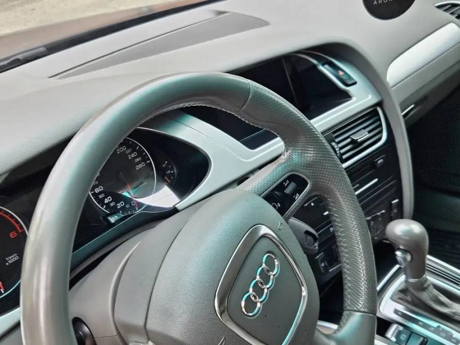 Zils Audi A4 2010 Jēkabpils, ar dzinēja tilpumu 2.00 L un nobraukumu 292 tūkst. km par 4990 €, foto 16 vietnē AUTOMOTO.COM.LV