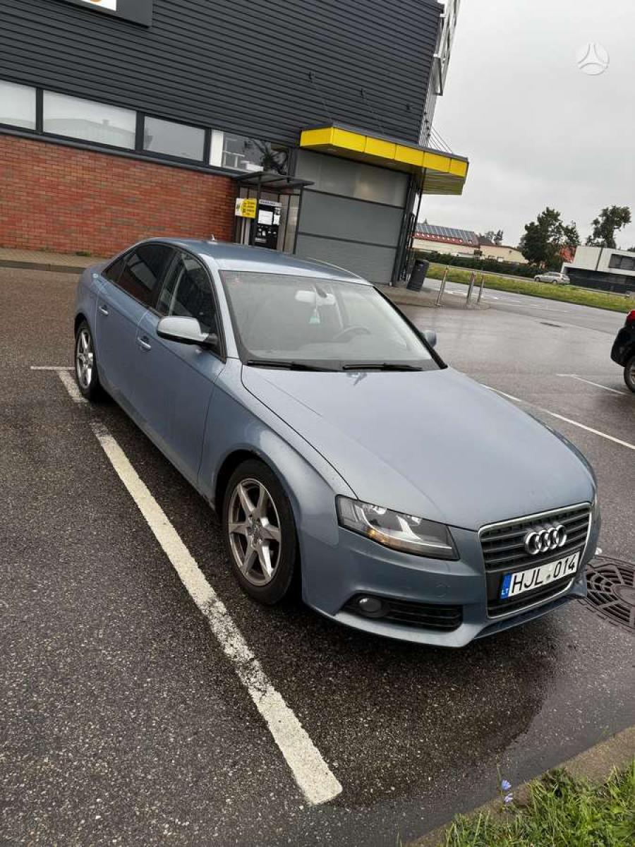 Zils Audi A4 2011 Viļņa, ar dzinēja tilpumu 1.97 L un nobraukumu 310 tūkst. km par 3700 €, foto 3 vietnē AUTOMOTO.COM.LV