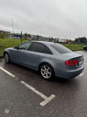 Zils Audi A4 2011 Viļņa, ar dzinēja tilpumu 1.97 L un nobraukumu 310 tūkst. km par 3700 €, foto 5 vietnē AUTOMOTO.COM.LV