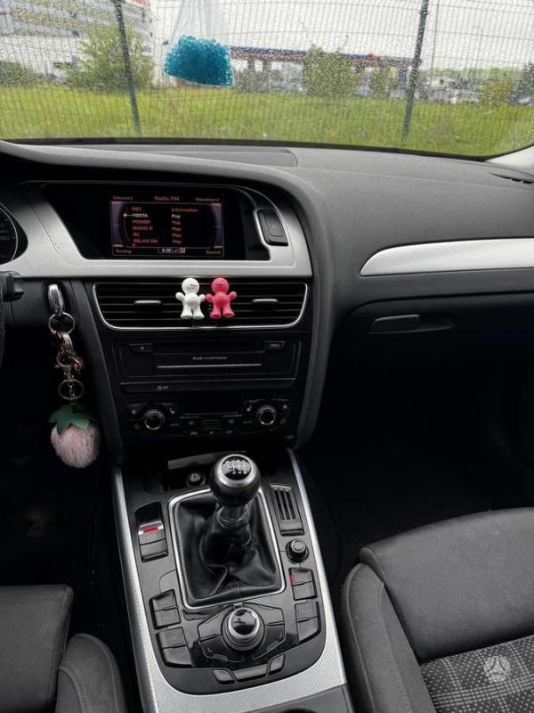 Blue Audi A4 2011 in Vilnius, with an engine capacity of 1.97 L and mileage of 310 thousand km for 3700 €, photo 6 on AUTOMOTO.COM.LV