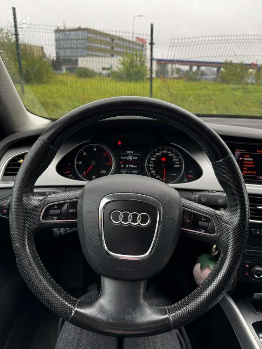 Zils Audi A4 2011 Viļņa, ar dzinēja tilpumu 1.97 L un nobraukumu 310 tūkst. km par 3700 €, foto 7 vietnē AUTOMOTO.COM.LV