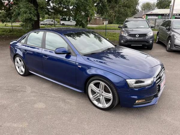 Blue Audi A4 2012 in Riga, with an engine capacity of 2.00 L and mileage of 257 thousand km for 10750 €, photo 3 on AUTOMOTO.COM.LV