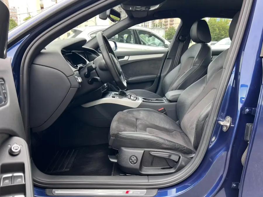 Blue Audi A4 2012 in Riga, with an engine capacity of 2.00 L and mileage of 257 thousand km for 10750 €, photo 9 on AUTOMOTO.COM.LV