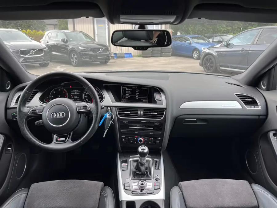 Blue Audi A4 2012 in Riga, with an engine capacity of 2.00 L and mileage of 257 thousand km for 10750 €, photo 14 on AUTOMOTO.COM.LV