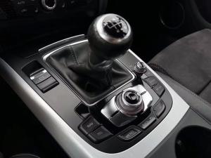 Blue Audi A4 2012 in Riga, with an engine capacity of 2.00 L and mileage of 257 thousand km for 10750 €, photo 19 on AUTOMOTO.COM.LV