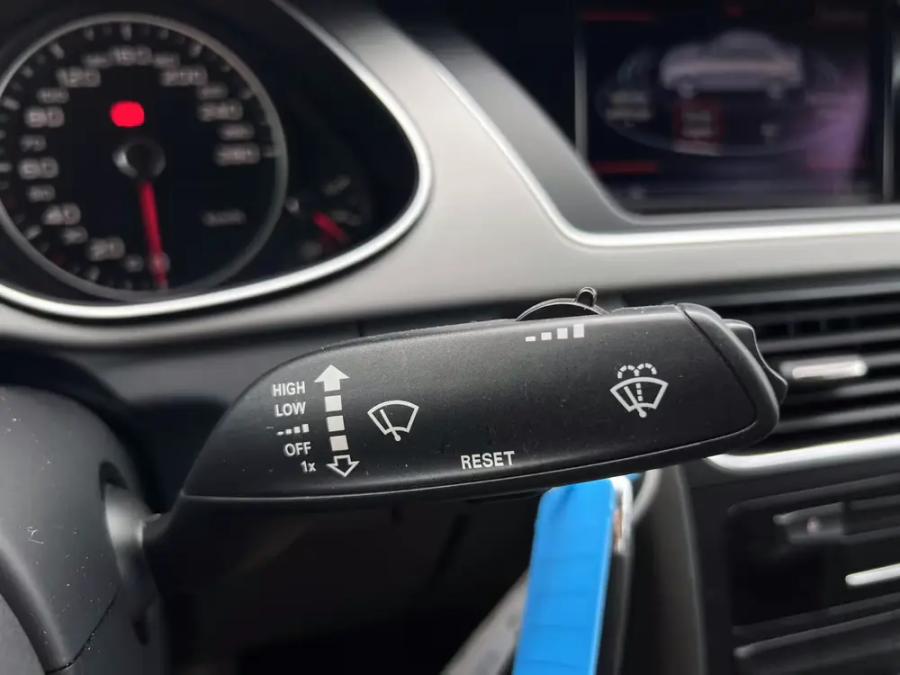 Blue Audi A4 2012 in Riga, with an engine capacity of 2.00 L and mileage of 257 thousand km for 10750 €, photo 20 on AUTOMOTO.COM.LV