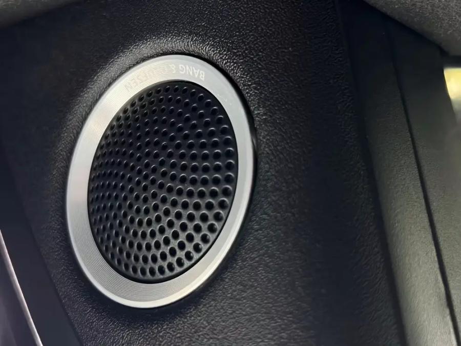 Blue Audi A4 2012 in Riga, with an engine capacity of 2.00 L and mileage of 257 thousand km for 10750 €, photo 26 on AUTOMOTO.COM.LV