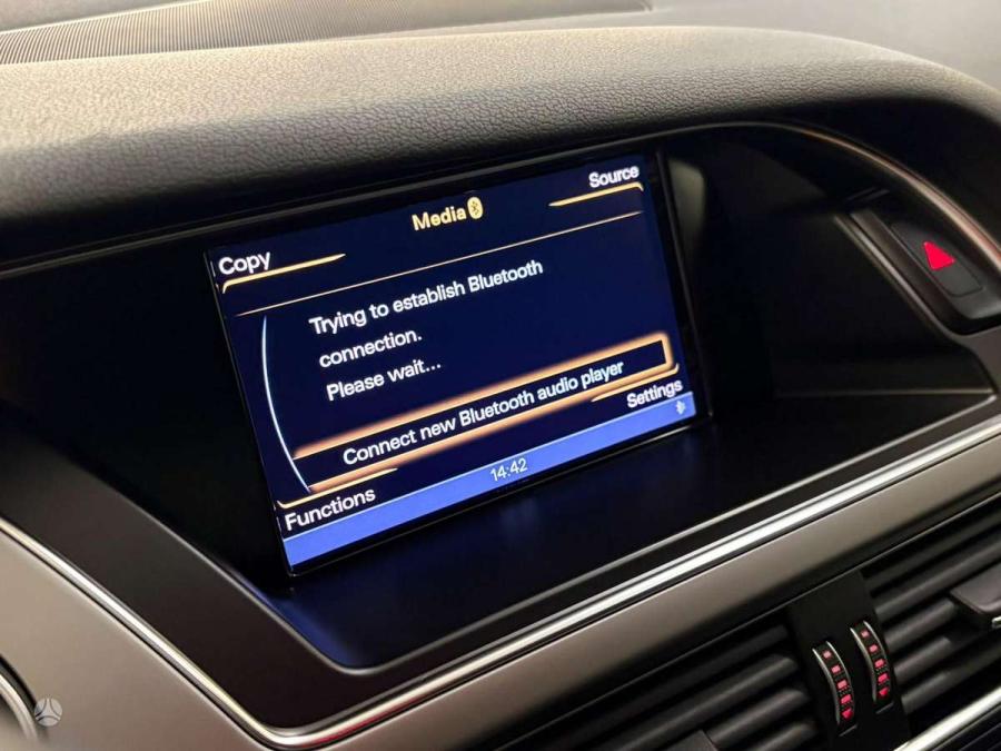 Zils Audi A4 2012 Marijampole, ar dzinēja tilpumu 2.97 L un nobraukumu 367 tūkst. km par 7450 €, foto 13 vietnē AUTOMOTO.COM.LV