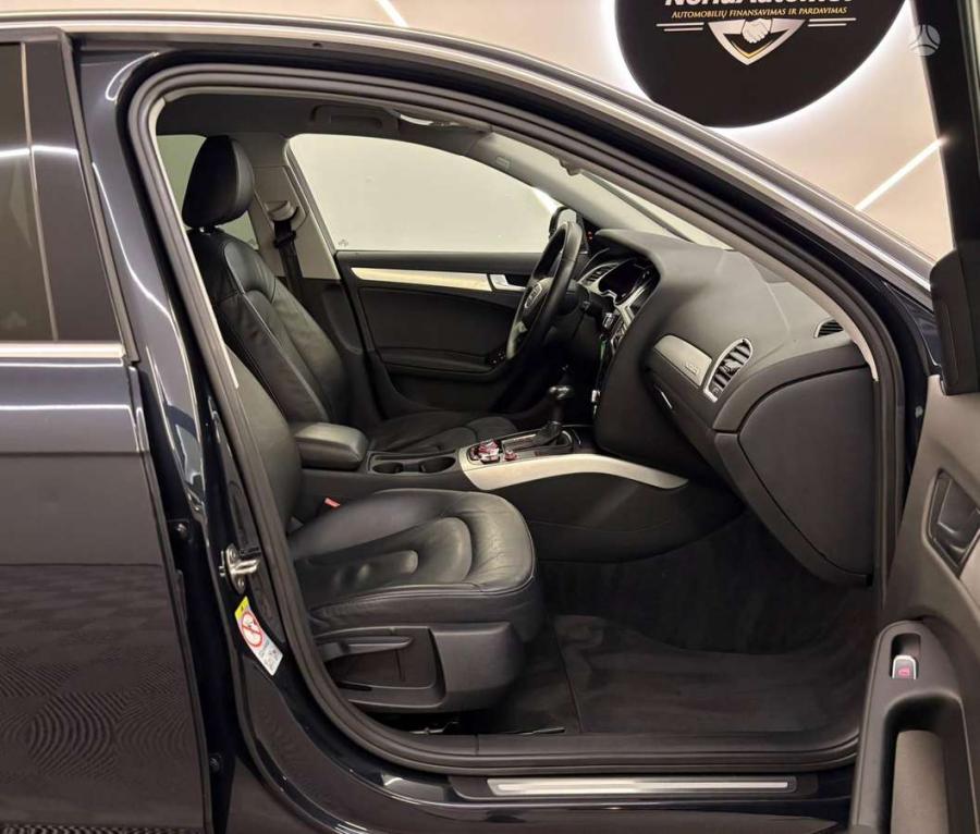 Zils Audi A4 2012 Marijampole, ar dzinēja tilpumu 2.97 L un nobraukumu 367 tūkst. km par 7450 €, foto 14 vietnē AUTOMOTO.COM.LV