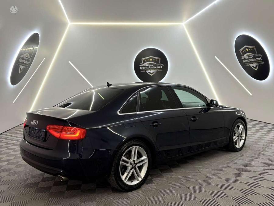 Zils Audi A4 2012 Marijampole, ar dzinēja tilpumu 2.97 L un nobraukumu 367 tūkst. km par 7450 €, foto 23 vietnē AUTOMOTO.COM.LV