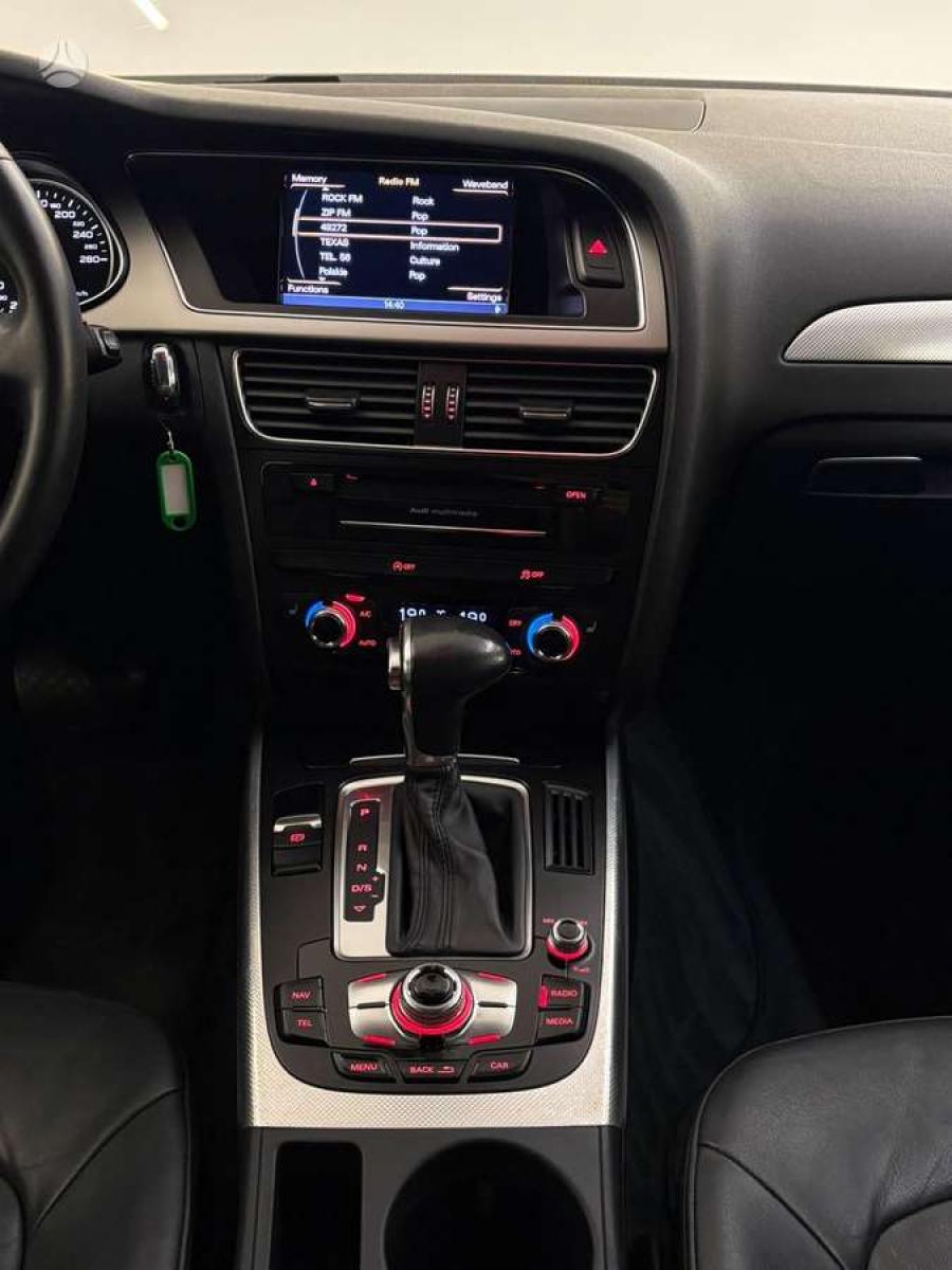 Zils Audi A4 2012 Marijampole, ar dzinēja tilpumu 2.97 L un nobraukumu 367 tūkst. km par 7450 €, foto 26 vietnē AUTOMOTO.COM.LV