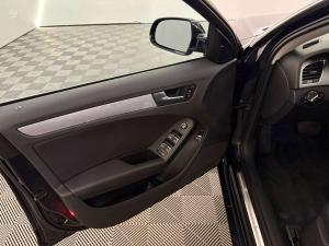 Zils Audi A4 2012 Marijampole, ar dzinēja tilpumu 2.97 L un nobraukumu 367 tūkst. km par 7450 €, foto 28 vietnē AUTOMOTO.COM.LV