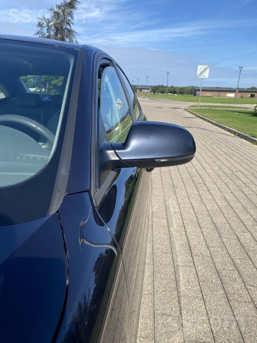 Blue Audi A4 2012 in Riga, with an engine capacity of 2.00 L and mileage of 296 thousand km for 6900 €, photo 5 on AUTOMOTO.COM.LV