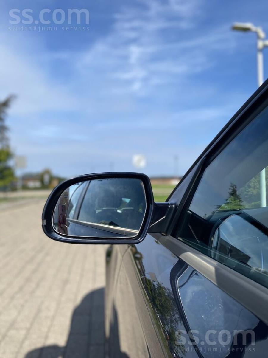 Blue Audi A4 2012 in Riga, with an engine capacity of 2.00 L and mileage of 296 thousand km for 6900 €, photo 12 on AUTOMOTO.COM.LV