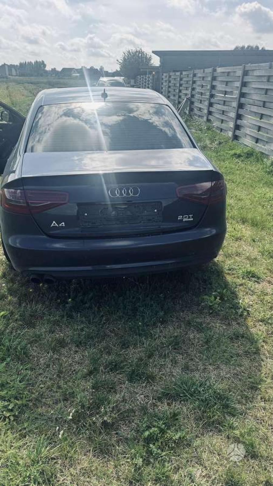 Blue Audi A4 2013 in Trakai, with an engine capacity of 1.98 L and mileage of 244 thousand km for 4400 €, photo 3 on AUTOMOTO.COM.LV