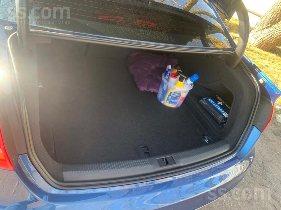 Zils Audi A4 2015 Liepāja, ar dzinēja tilpumu 2.00 L un nobraukumu 103 tūkst. km par 15500 €, foto 9 vietnē AUTOMOTO.COM.LV