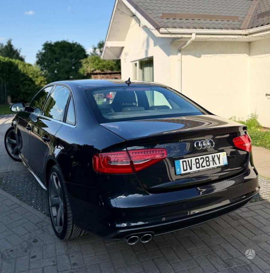 Blue Audi A4 2015 in Kaunas, with an engine capacity of 2.00 L and mileage of 260 thousand km for 10800 €, photo 23 on AUTOMOTO.COM.LV