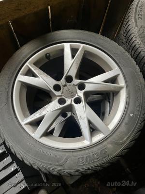 Zils Audi A4 2016 Tallina, ar dzinēja tilpumu 2.00 L un nobraukumu 223 tūkst. km par 11500 €, foto 16 vietnē AUTOMOTO.COM.LV